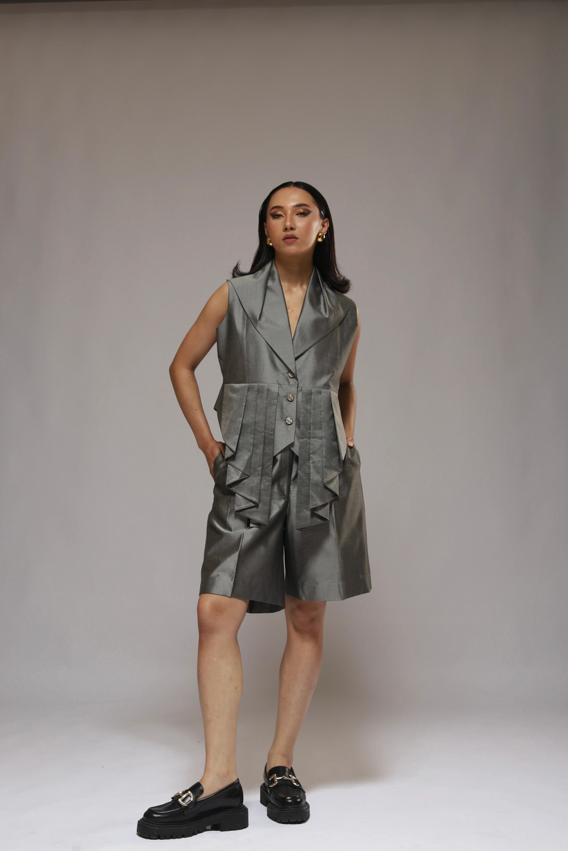 Modern Maven- JACKET SET – SHIMONA AGRAWAL